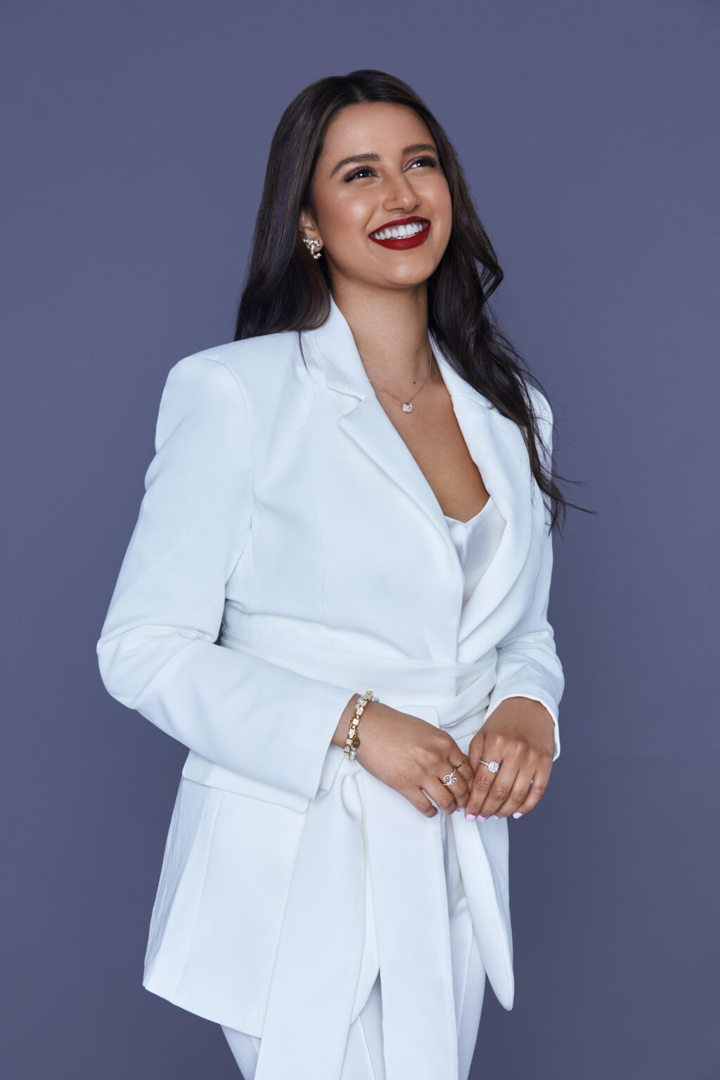 Dr Simmi | Invisalign Queen | North London